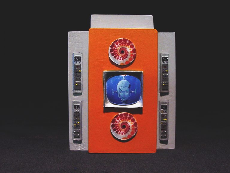 KIT ALERT! 1:35 Lost In Space “Android Machine” from Larson Designs ...