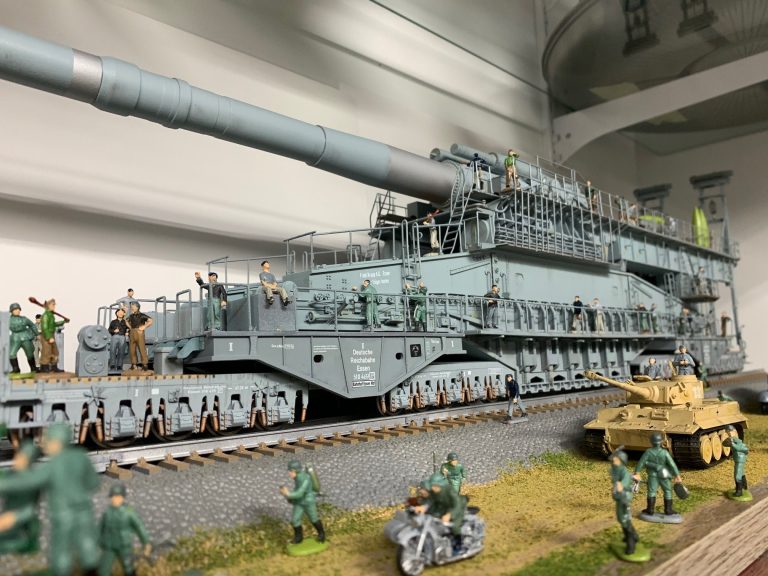 Modeler's Miniatures & Magic