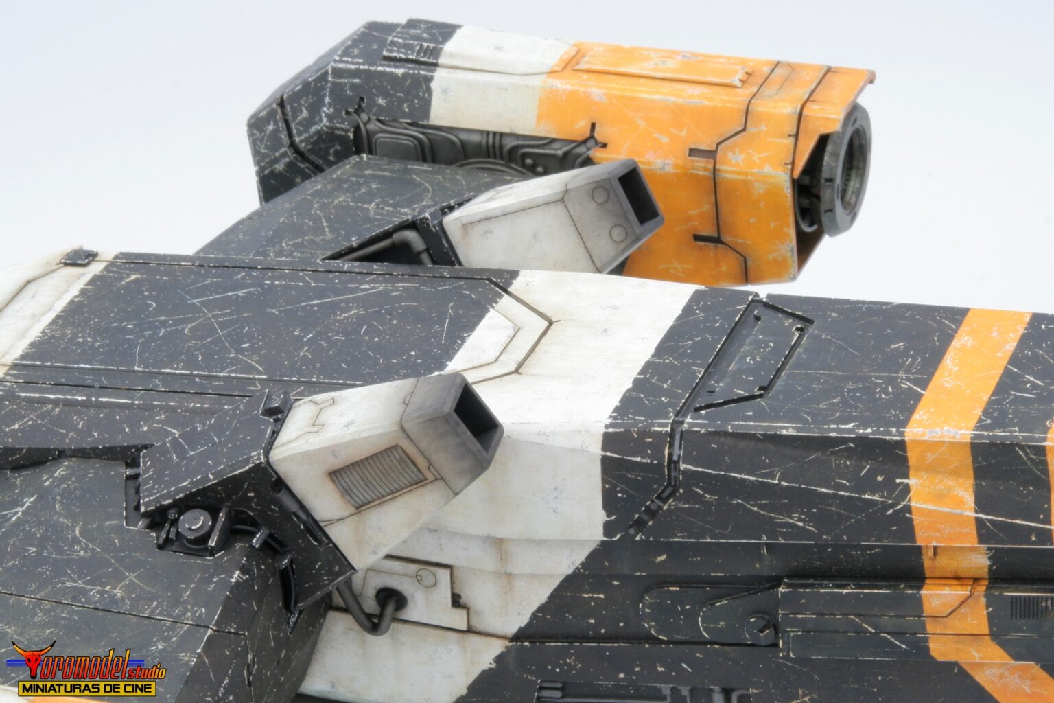 KIT ALERT! – District 9 – 1:48 scale Alien Dropship – ToroModelStudio ...